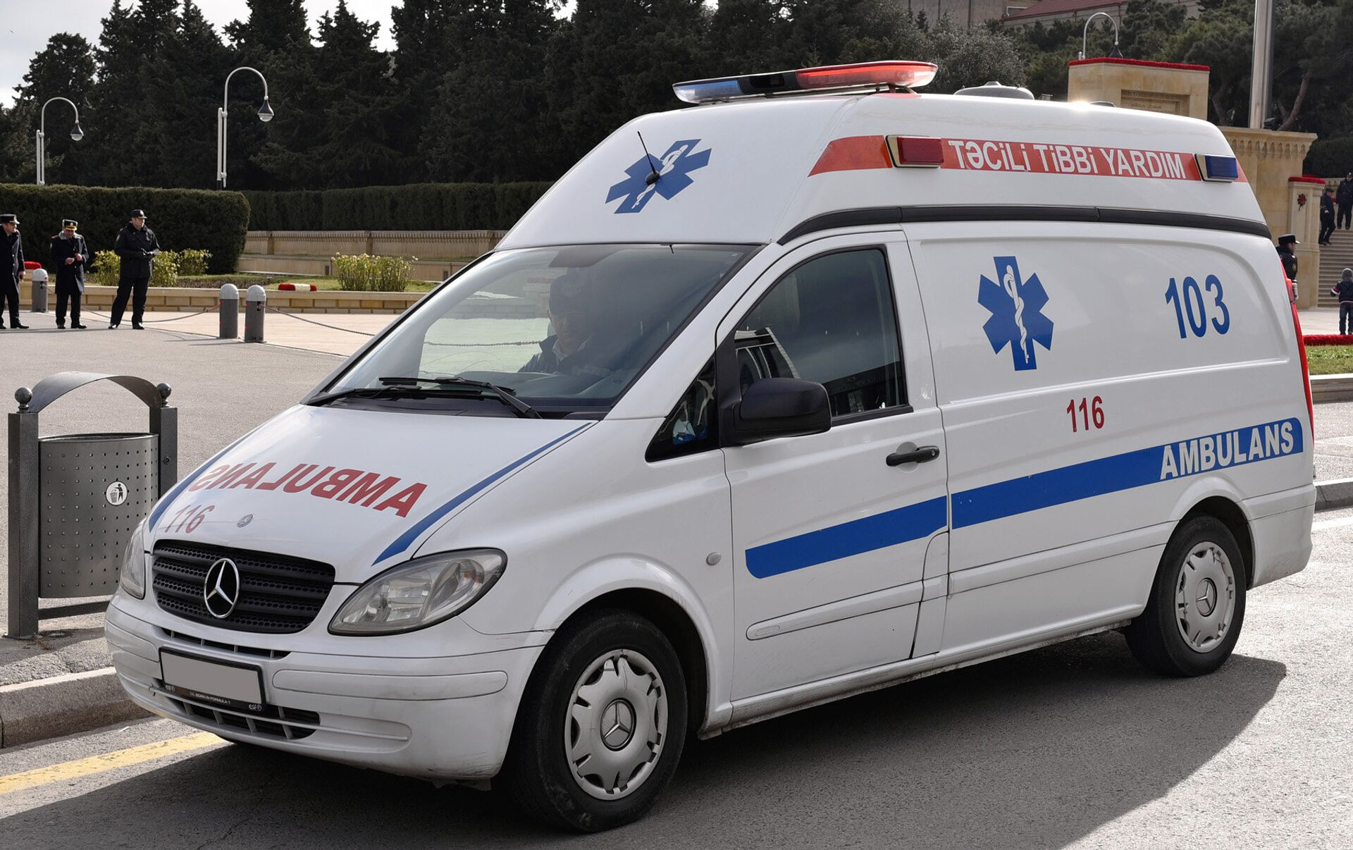 Təcili Yardıma yol verərkən radara düşsəniz, mütləq bu addımı atın ...